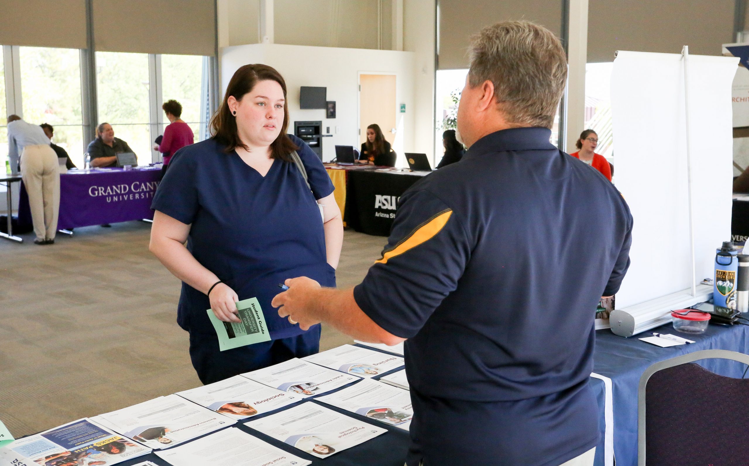 Seven universities aim to enroll transfer students - Journalaz.com